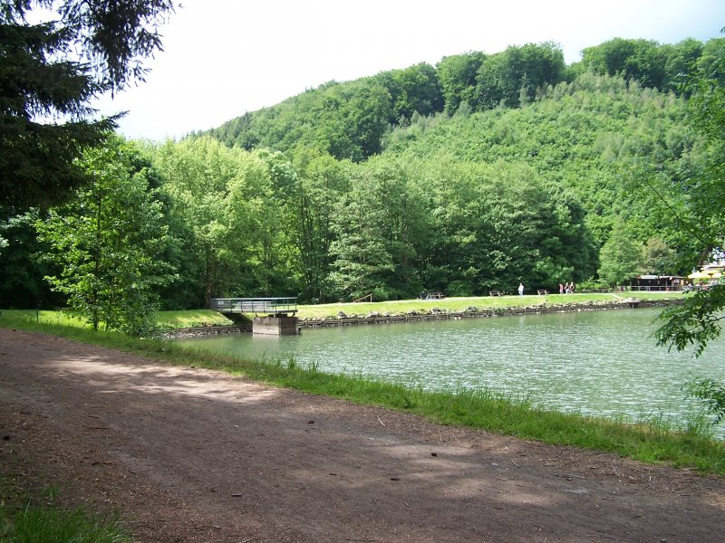 Von Rengsdorf durch Bachtäler zum Aubachstausee bei Oberbieber R2 ...
