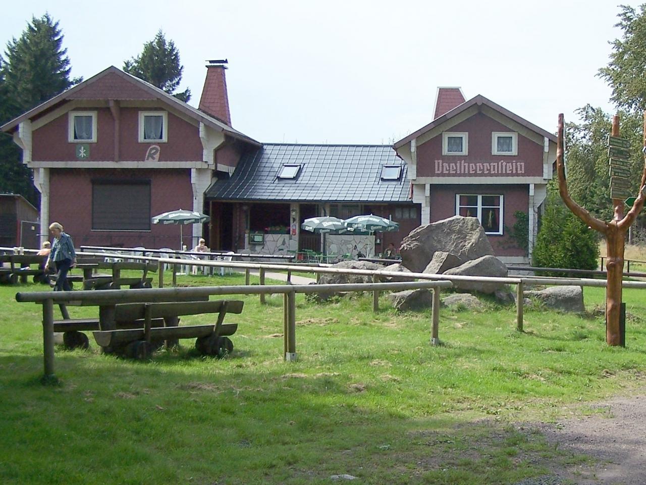 Dreiherrenstein und Großer Inselsberg: Runde am Rennsteig | GPS Wanderatlas