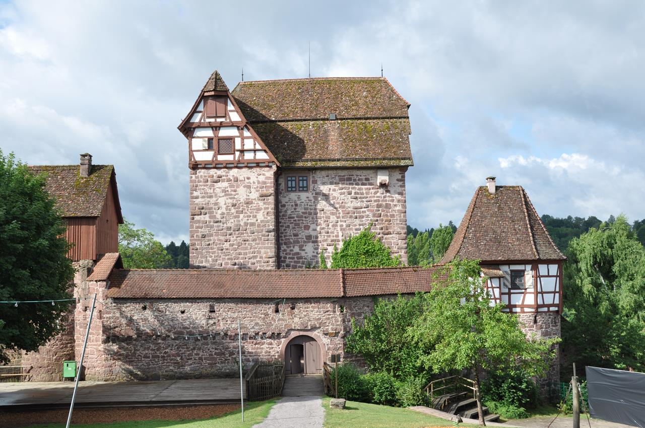 Altensteig-Rundwanderung (mit Burgen und viel Altstadtflair) | GPS ...