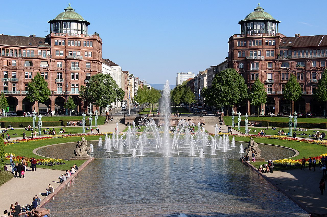 Mannheim: Stadtspaziergang mit Mannheimer Schloss, Luisenpark und ...