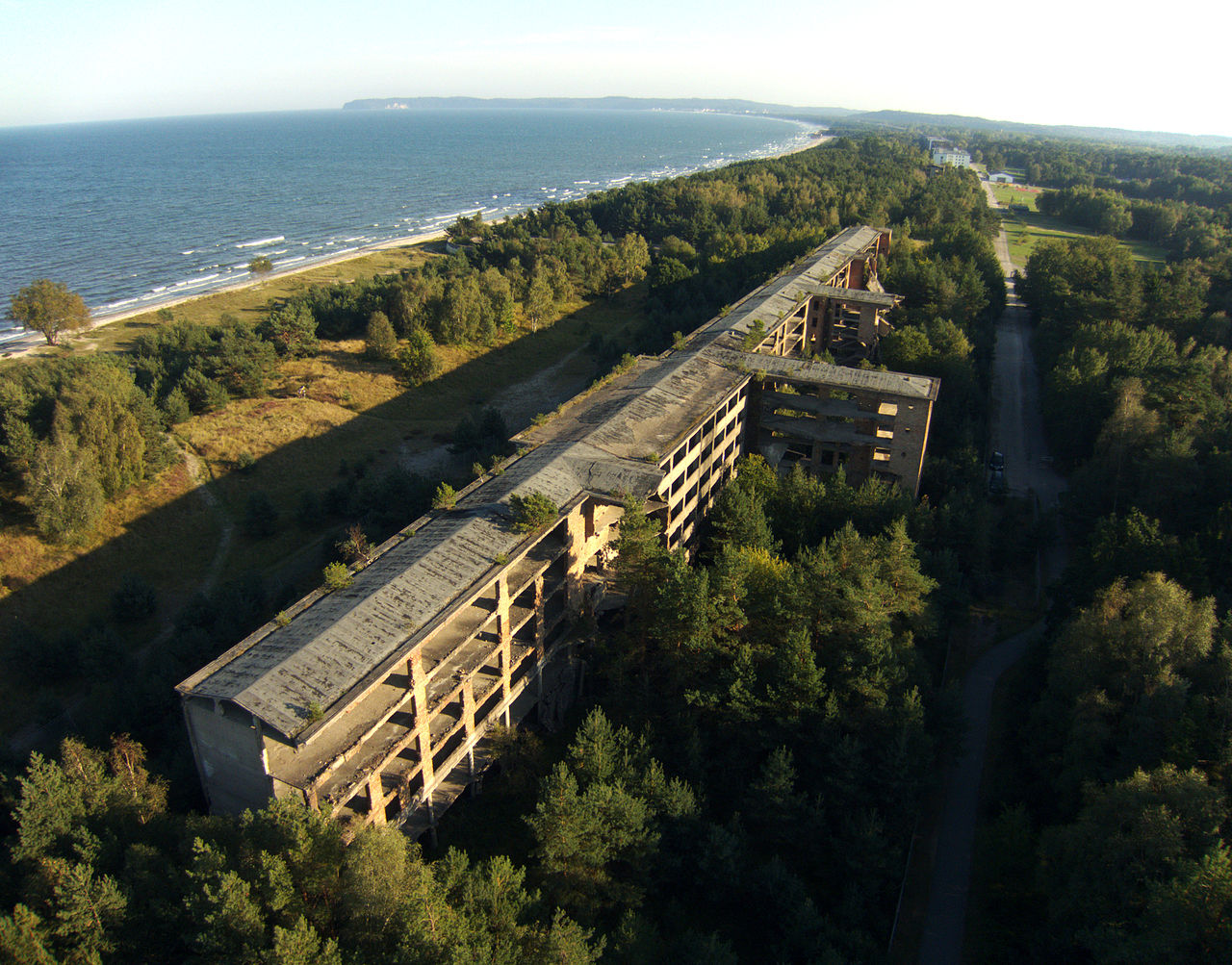 Vom Naturerbe-Zentrum Rügen zum Koloss von Prora | GPS Wanderatlas