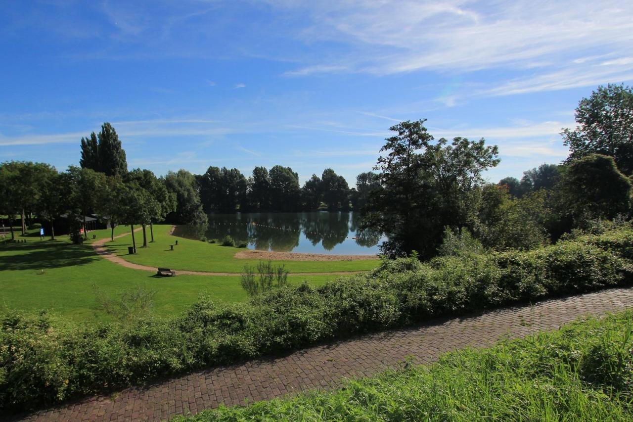 Durch die Seenlandschaft bei Zevenaar (Niederlande) | GPS Wanderatlas