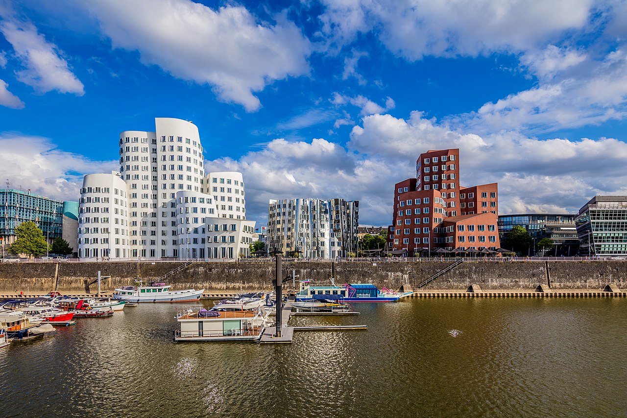 Rundtour von der Altstadt um den Medienhafen (Düsseldorf) | GPS Wanderatlas